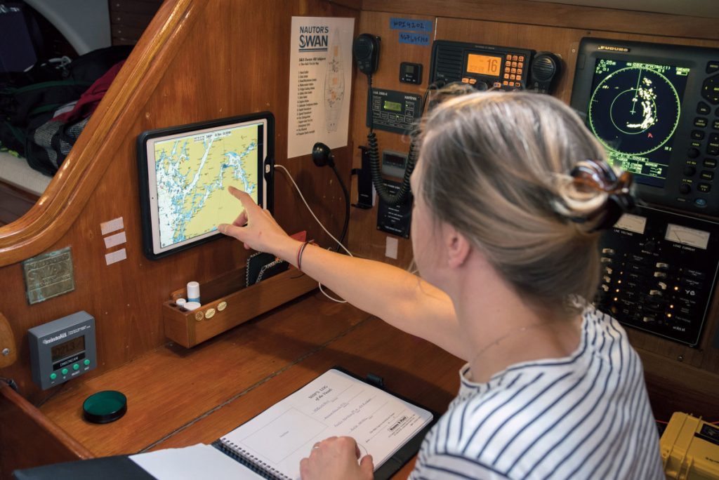 Navigare lungo costa: fascini e rischi della navigazione - Marenauta Blog