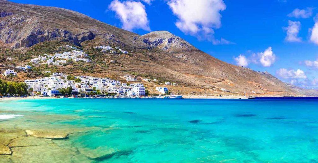 Amorgos, l’isola aspra e lontana delle Cicladi dove il tempo si è fermato